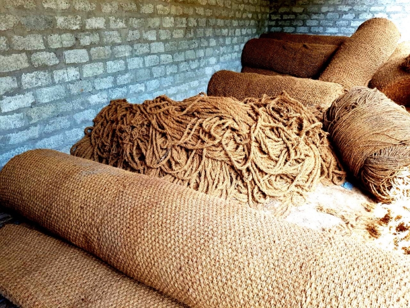 Product Details: Geo Textile,pure coir, drawn from the husk of the ...