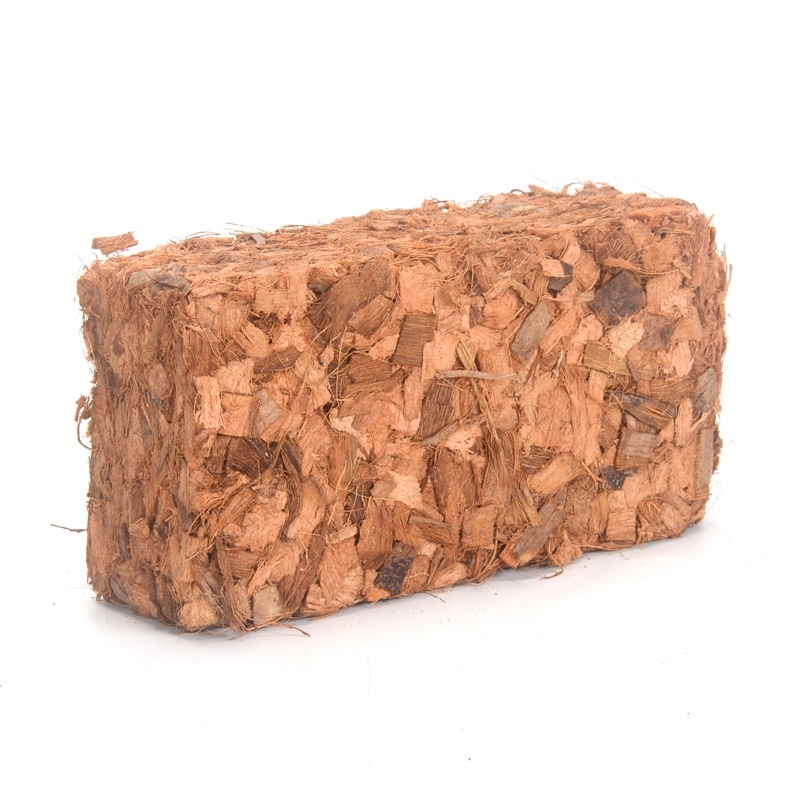 Product Details: Coconut Husk Chips 500g / 5Kg